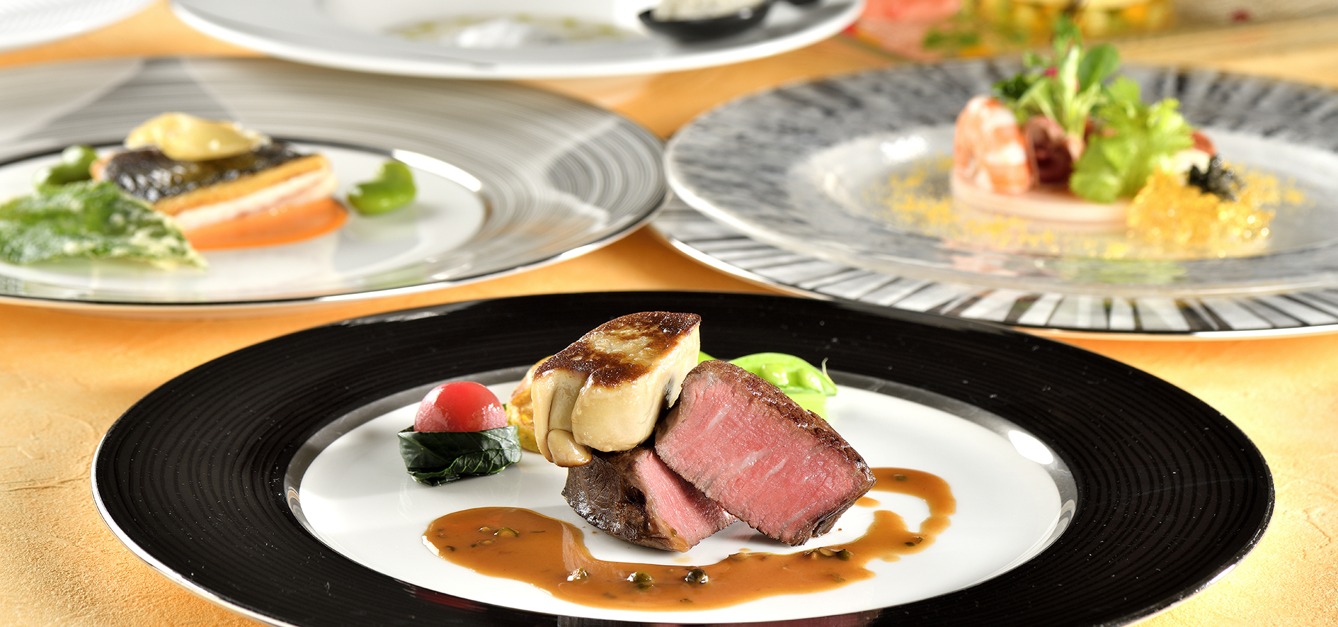 Plat du Jour Main Dining Room , Restaurant - Hakone Sengokuhara Prince ...