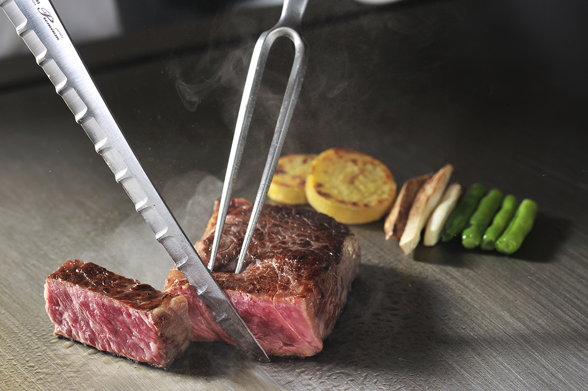 Stay with Teppanyaki Dinner - Special Offer & Promotion
