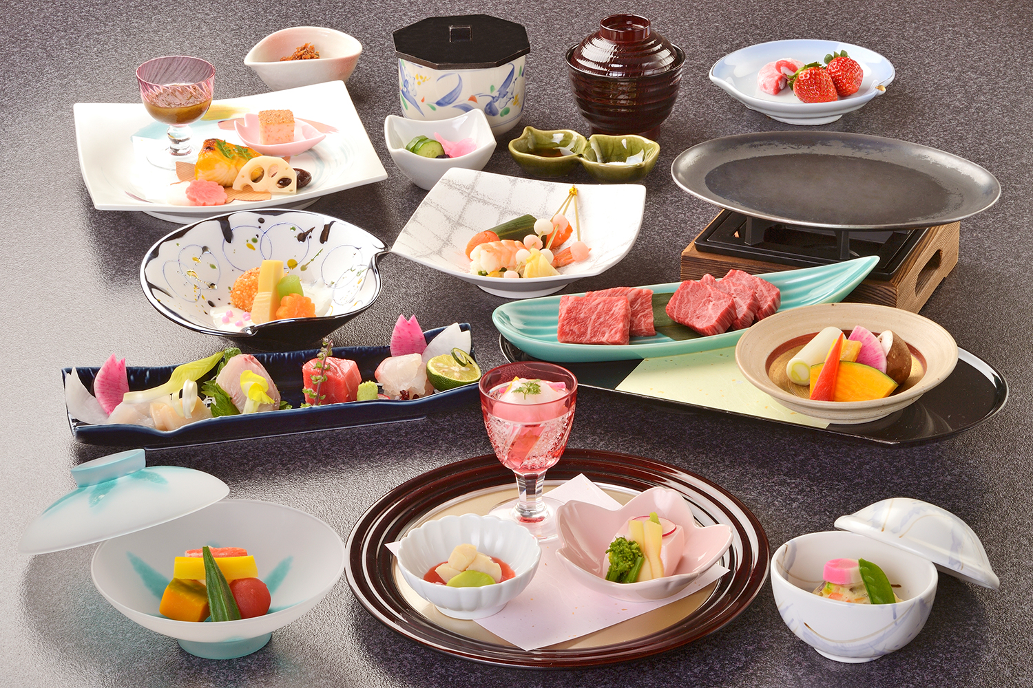 Information about meals in hotel - Hakone Yunohana Prince Hotel